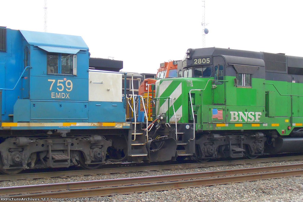 BNSF 2805